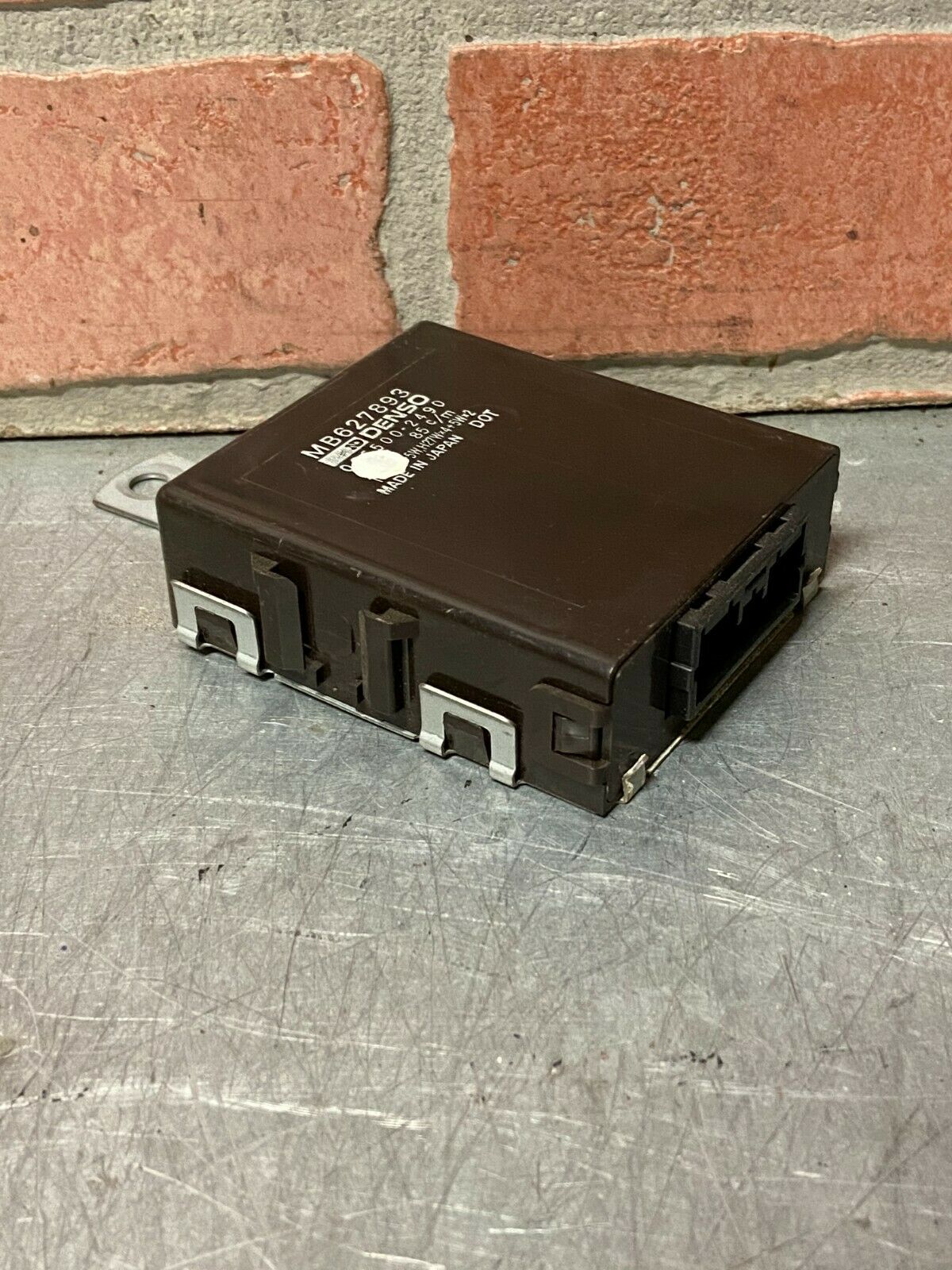 91-95 Mitsubishi 3000GT Stealth DENSO Flasher Relay MB627893 OEM ...