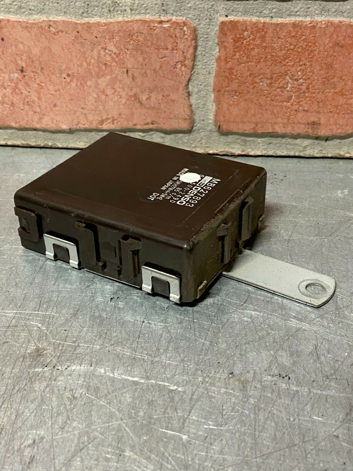 91-95 Mitsubishi 3000GT Stealth DENSO Flasher Relay MB627893 OEM ...