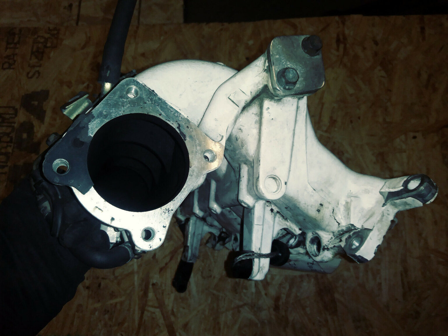 Mitsubishi lancer evolution evo 8 INTAKE MANIFOLD PLENUM – Salvaged ...